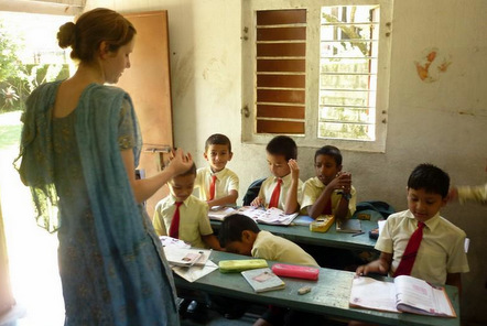 Volunteering with children - what to wear | Pod Volunteer